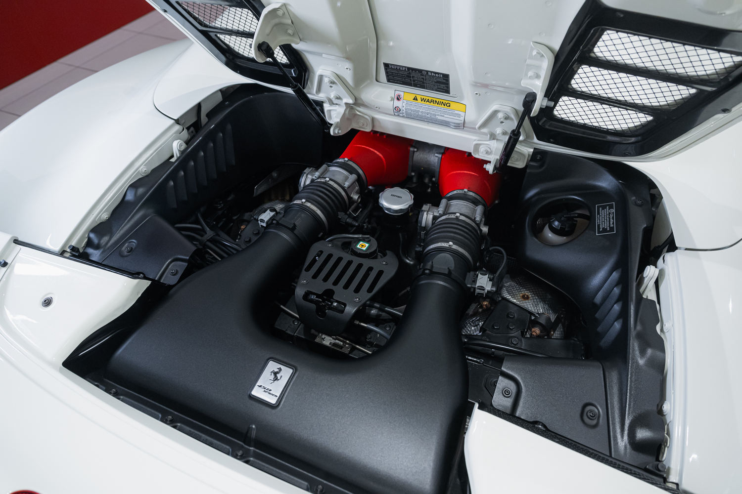 Ferrari 458 Spider Engine