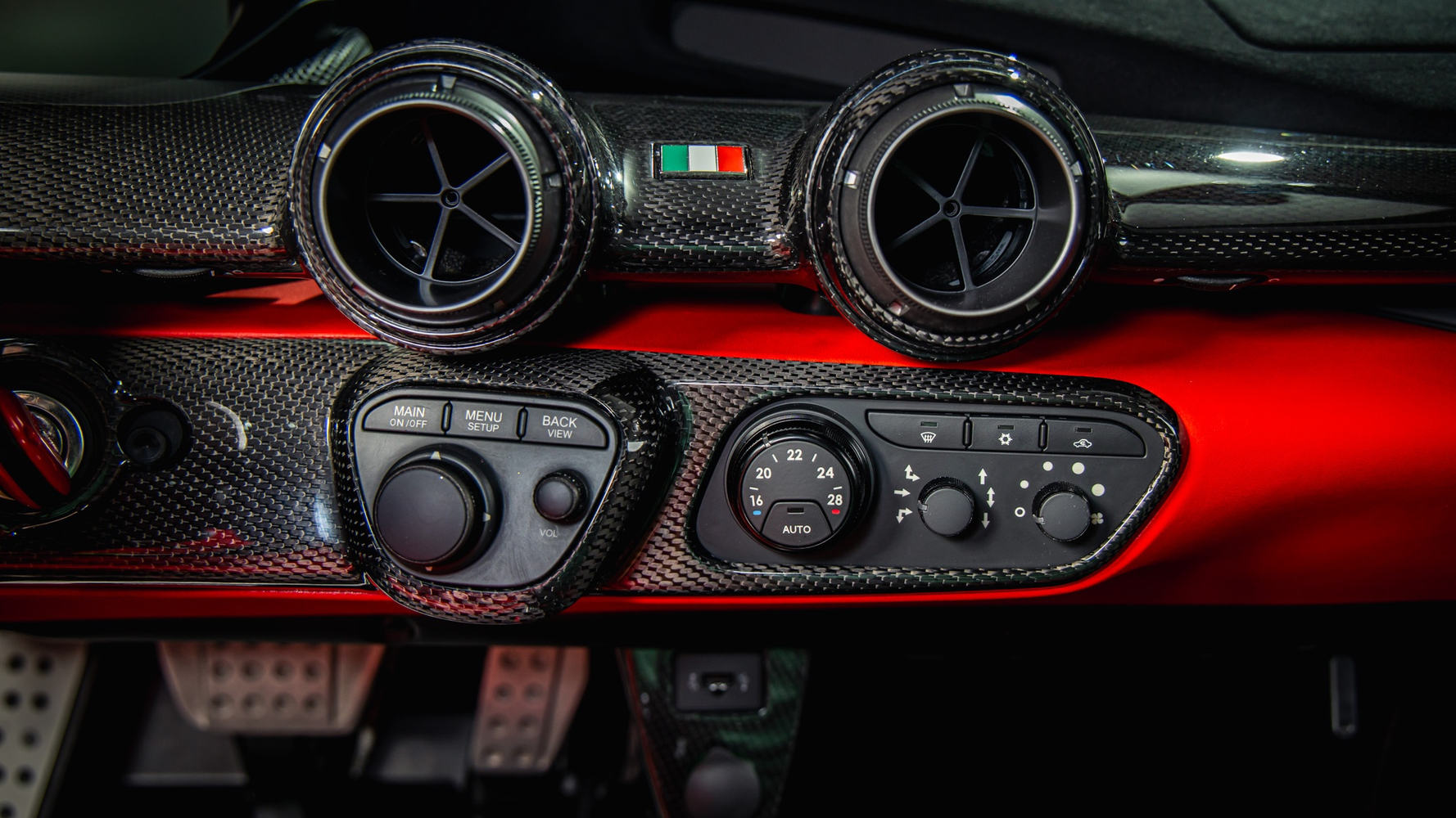 laferrari speedometer