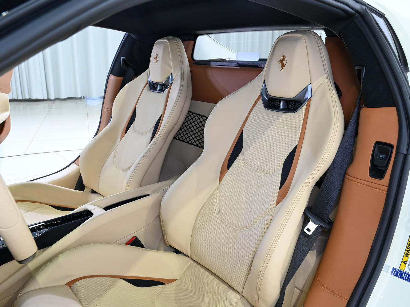 大阪市中央区 日本における中古車296 GTB 2024販売についての 大阪市中央区 日本における中古車296 GTB 2024販売についての