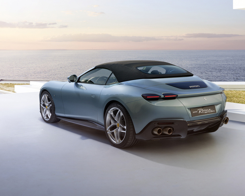 Ferrari Roma Spider