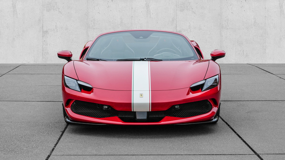 Approved aus Vorbesitz 296 GTS zu verkaufen in Köln | Ferrari Dealer