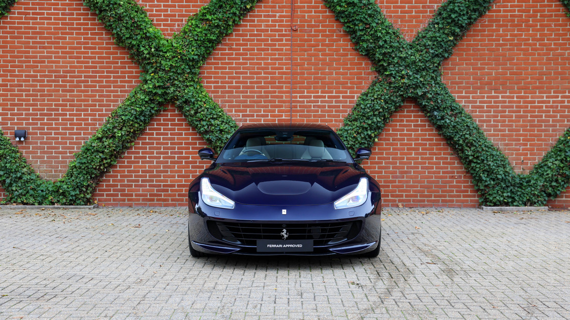 2019 GTC4Lusso for Sale in New Forest | Ferrari Approved