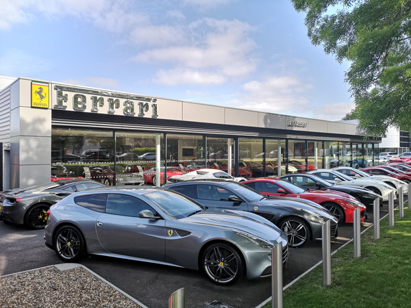 在Colchester Essex出售2016 F12berlinetta 易手车 | 法拉利认证