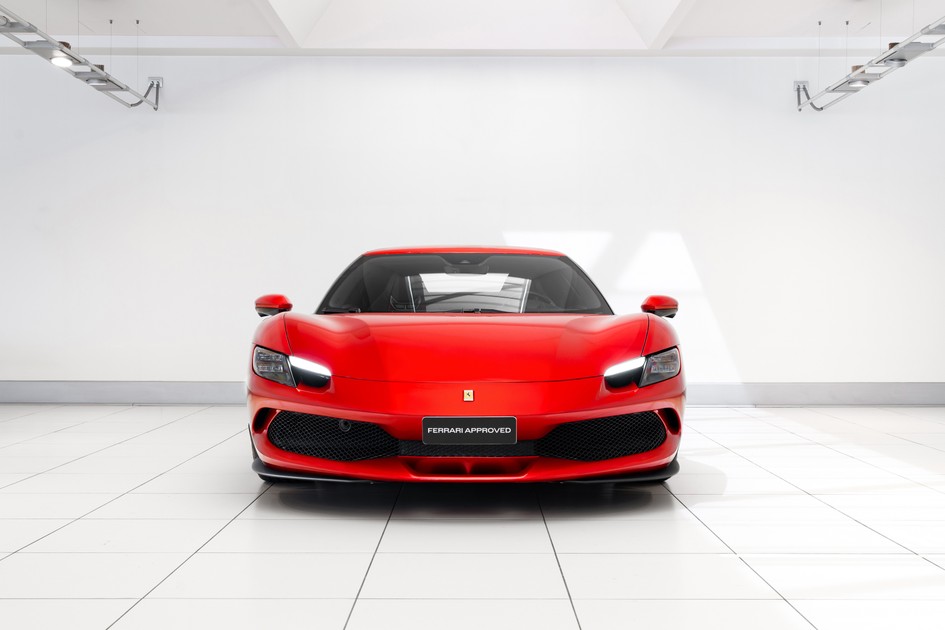 Usado 296 GTB 2023 en venta en Roma | Ferrari Approved