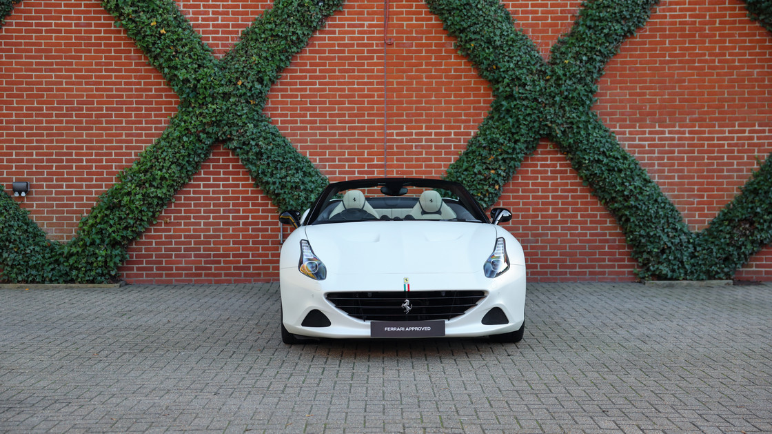 2016 Ferrari California T for Sale in New Forest | Ferrari Approved