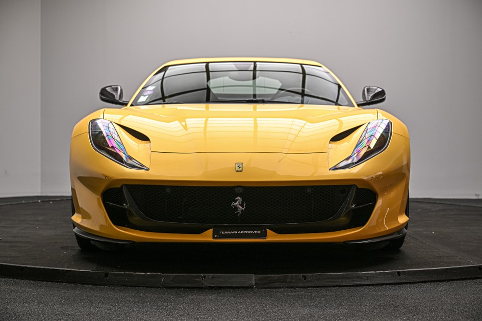 2019 812 Superfast for Sale in Paris | Ferrari Approved