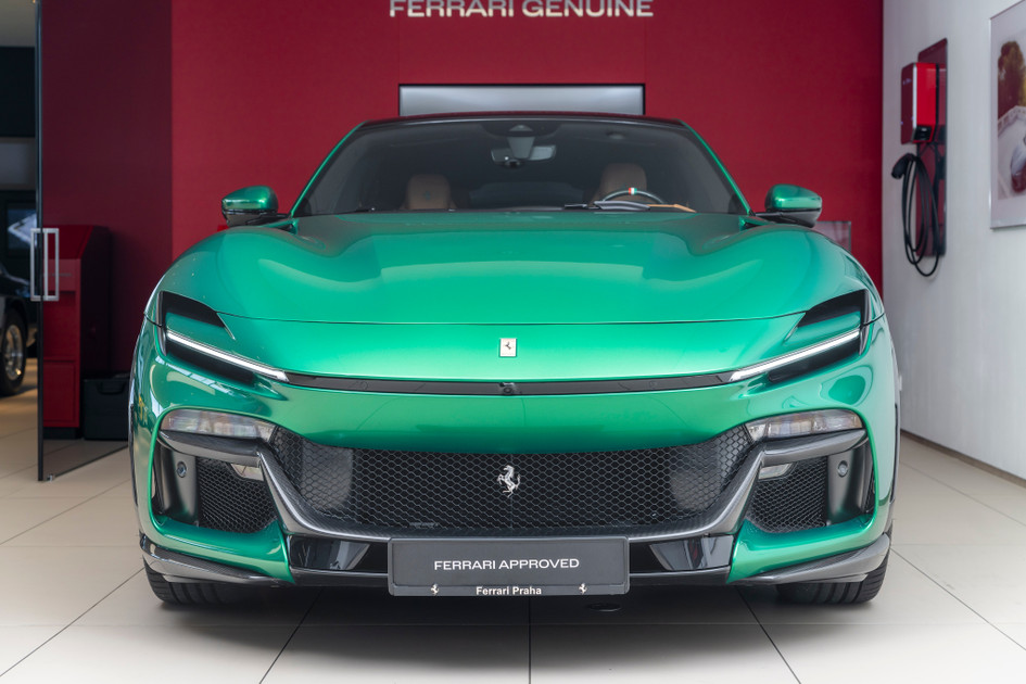 2024 Purosangue for Sale in Praha 17 | Ferrari Approved