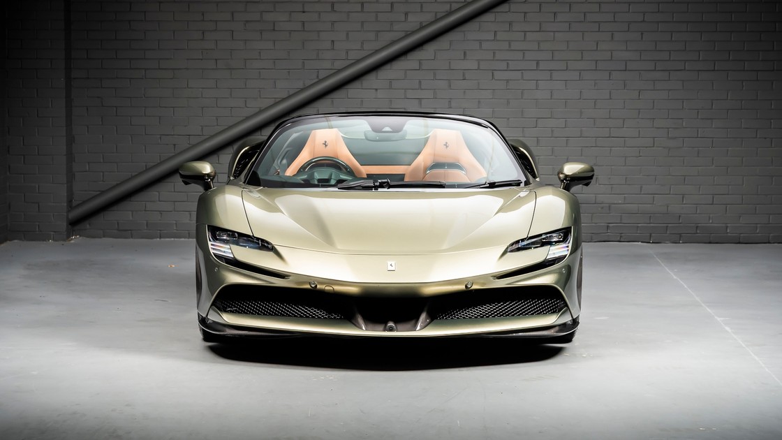 Swindon Wiltshire에서 판매 중인 중고 SF90 Spider 2023 | 페라리 승인