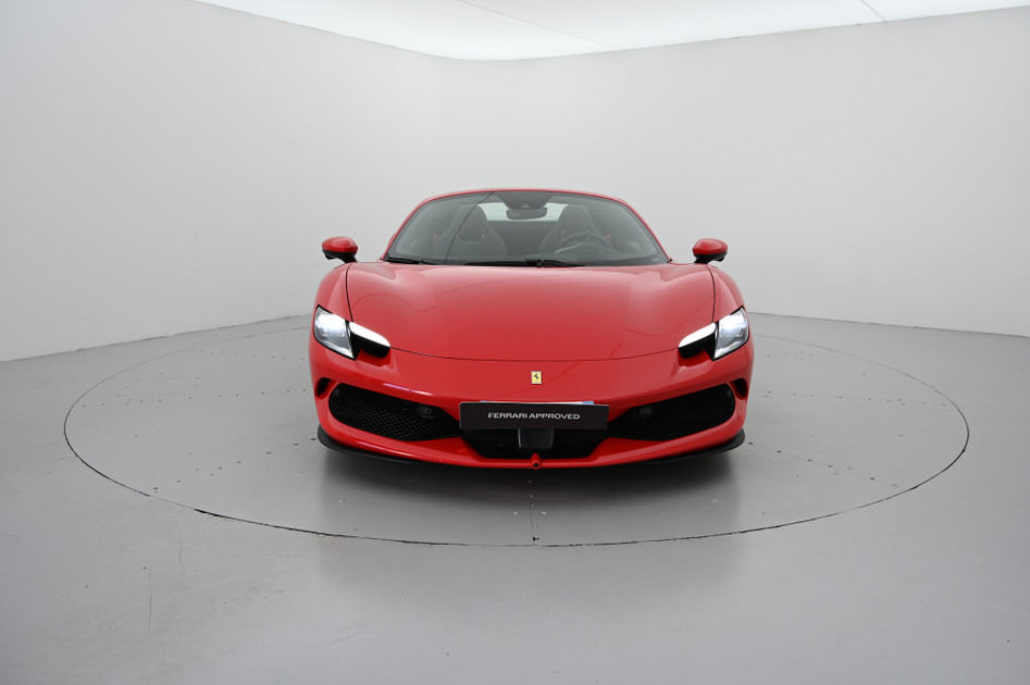Approved aus Vorbesitz 296 GTS zu verkaufen in Merignac | Ferrari Dealer
