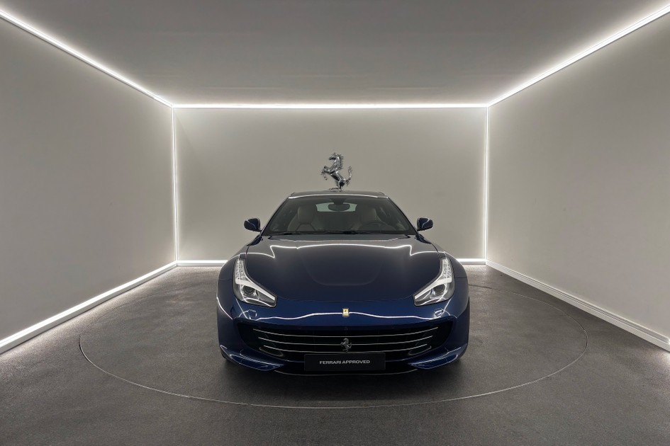 Used GTC4Lusso 2017 for sale in Wijnegem | Ferrari Approved