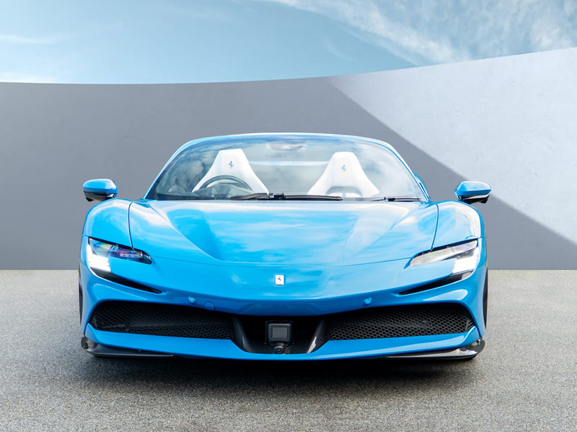 Occasion SF90 Spider 2023 à vendre à Leeds West Yorkshire | Ferrari ...