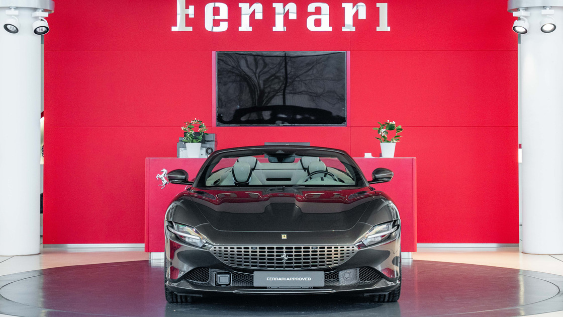 Used Ferrari Roma Spider 2024 for sale in Hannover | Ferrari Approved