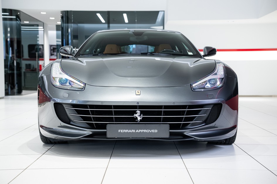 Used GTC4Lusso T 2018 for sale in Hilversum Netherlands | Ferrari Approved