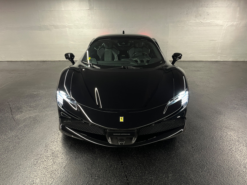 2022 SF90 Stradale Usata in vendita a Basel Basel-Stadt | Ferrari Approved