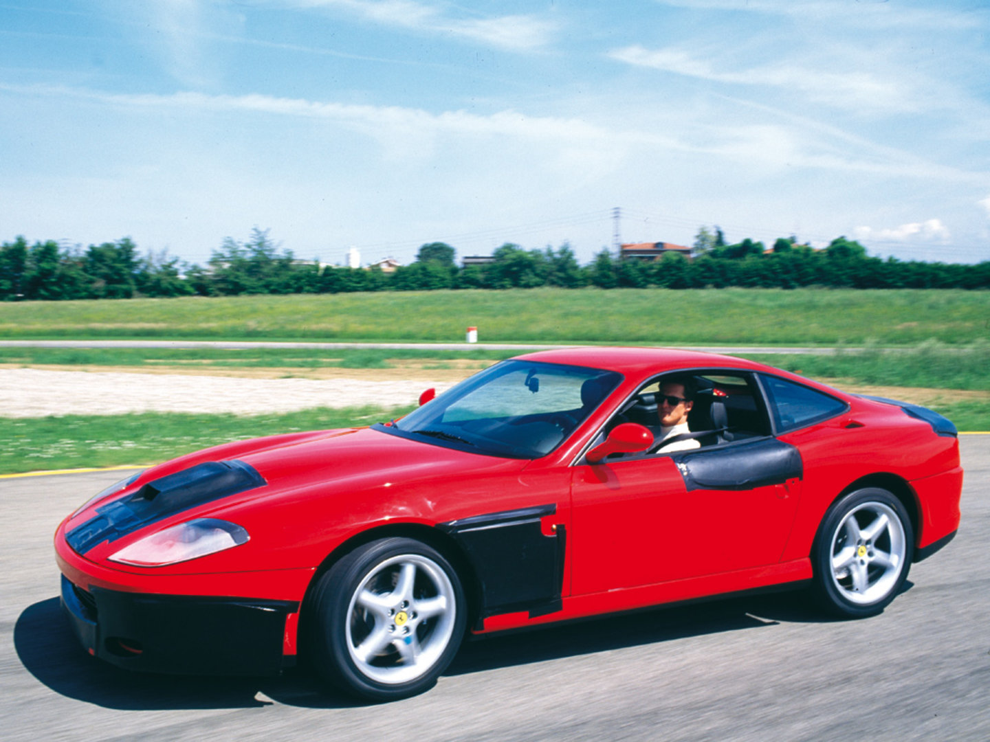 Ferrari 550 Maranello (1996) - Ferrari.com